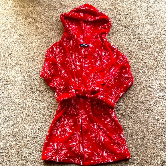 Lands' End | Pajamas | Lands End Fleece Hooded Snowflake Robe | Poshmark